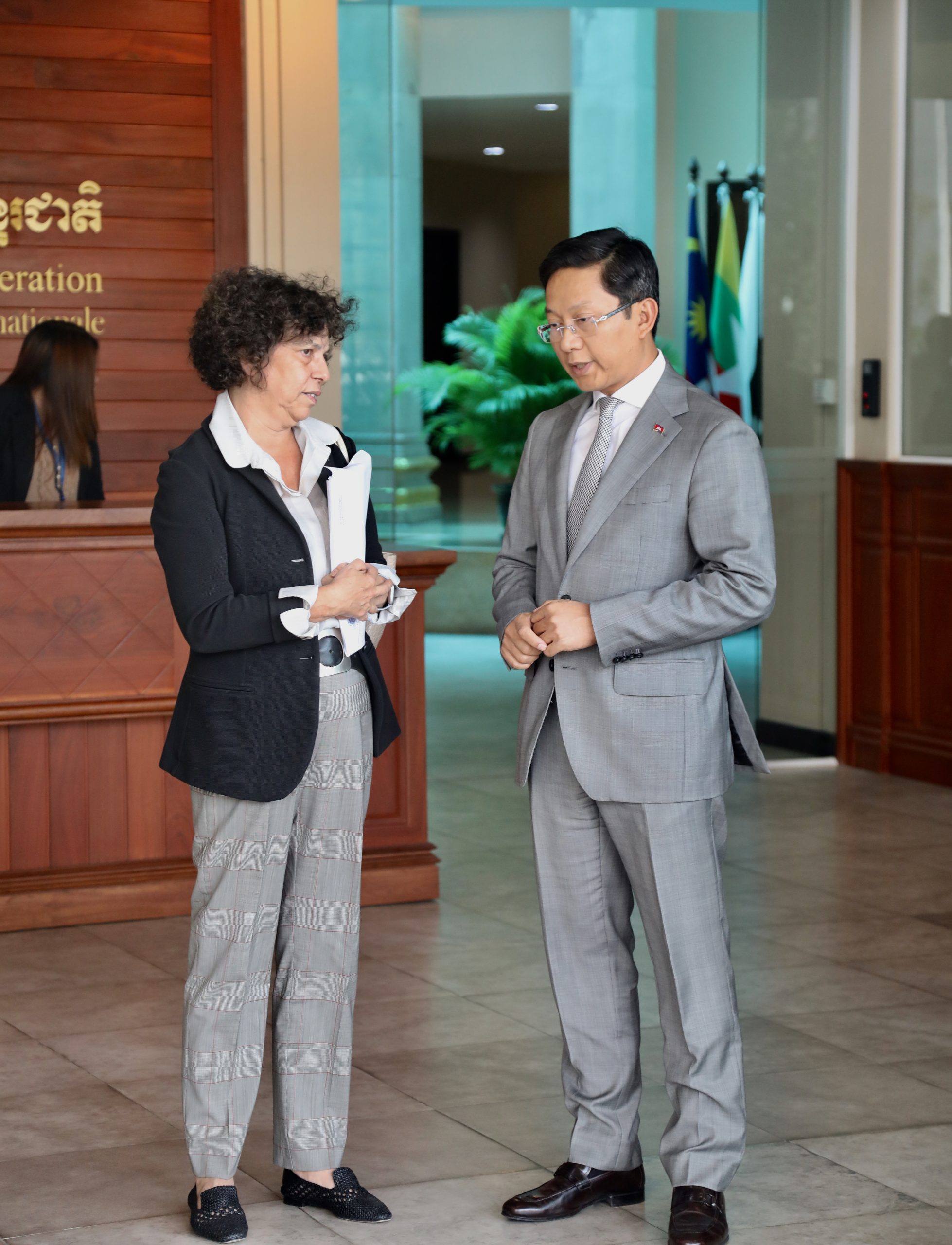 H E Luy David Handed Over To Her Excellency Carmen Moreno The Final Response To The European 